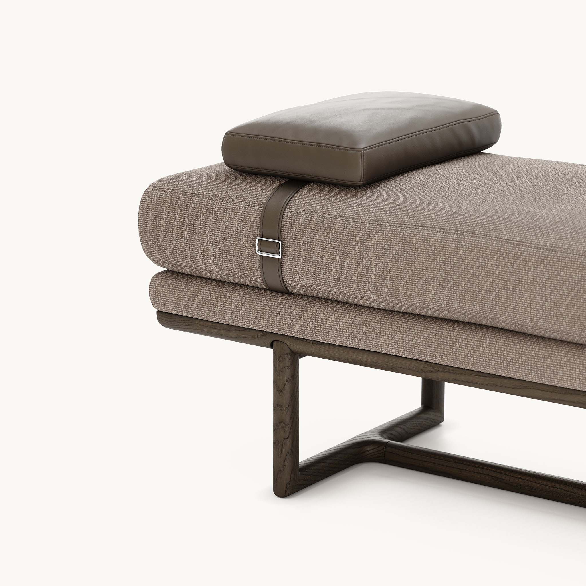 Henry Bench | Domkapa